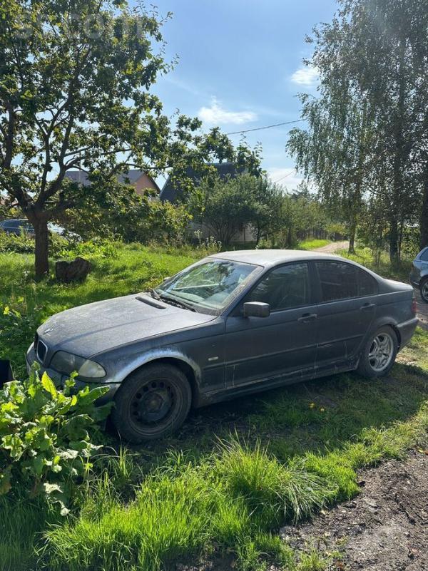 BMW 320 2001 Daugavpils, ar dzinēja tilpumu 2.00 L un nobraukumu 300 tūkst. km par 450 €, foto 4 vietnē AUTOMOTO.COM.LV