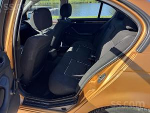 BMW 320 2002 Liepāja, ar dzinēja tilpumu 2.00 L un nobraukumu 319 tūkst. km par 2200 €, foto 7 vietnē AUTOMOTO.COM.LV