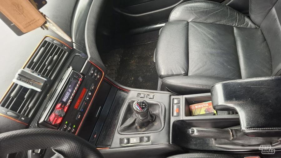 BMW 320 2002 Šauļi, ar dzinēja tilpumu 2.00 L un nobraukumu 376 tūkst. km par 1500 €, foto 10 vietnē AUTOMOTO.COM.LV