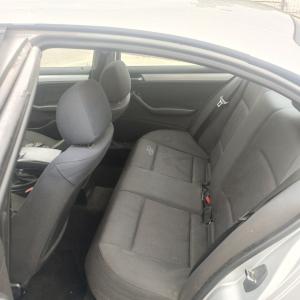 BMW 320 2003 in Kaunas, with an engine capacity of 2.00 L and mileage of 390 thousand km for 999 €, photo 12 on AUTOMOTO.COM.LV