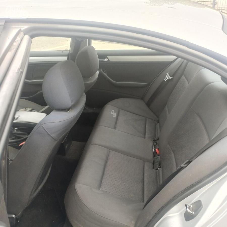BMW 320 2003 in Kaunas, with an engine capacity of 2.00 L and mileage of 390 thousand km for 999 €, photo 12 on AUTOMOTO.COM.LV