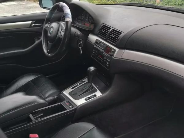 BMW 320 2003 in Riga, with an engine capacity of 2.00 L and mileage of 347 thousand km for 1990 €, photo 4 on AUTOMOTO.COM.LV