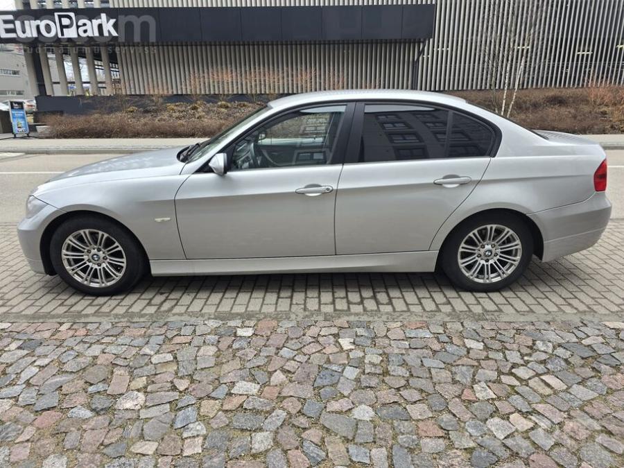 BMW 320 2005 Rīga, ar dzinēja tilpumu 2.00 L un nobraukumu 180 tūkst. km par 3000 €, foto 4 vietnē AUTOMOTO.COM.LV