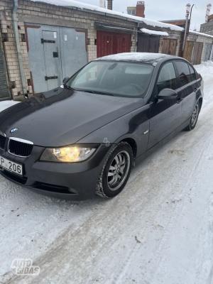 BMW 320 2005 in Panevezys, with an engine capacity of 2.00 L and mileage of 219 thousand km for 1000 €, photo 3 on AUTOMOTO.COM.LV