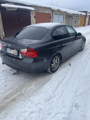 BMW 320 2005 in Panevezys, with an engine capacity of 2.00 L and mileage of 219 thousand km for 1000 €, photo 5 on AUTOMOTO.COM.LV