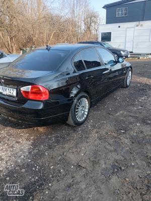 BMW 320 2005 in Vilnius, with an engine capacity of 2.00 L and mileage of 272 thousand km for 3500 €, photo 4 on AUTOMOTO.COM.LV