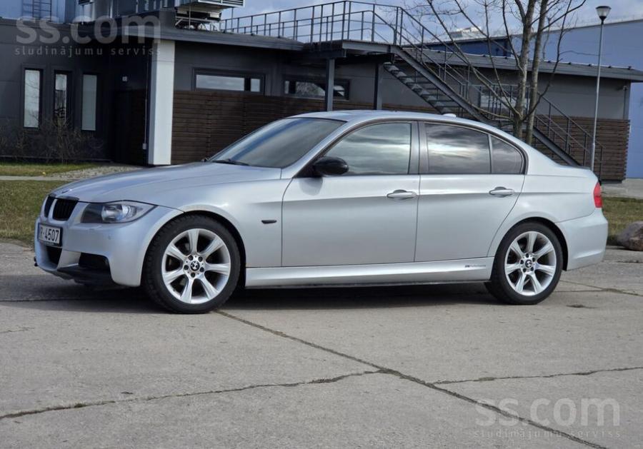 BMW 320 2005 in Riga, with an engine capacity of 2.00 L and mileage of 300 thousand km for 3300 €, photo 8 on AUTOMOTO.COM.LV