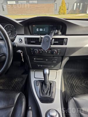 BMW 320 2005 in Riga, with an engine capacity of 2.00 L and mileage of 300 thousand km for 3300 €, photo 25 on AUTOMOTO.COM.LV