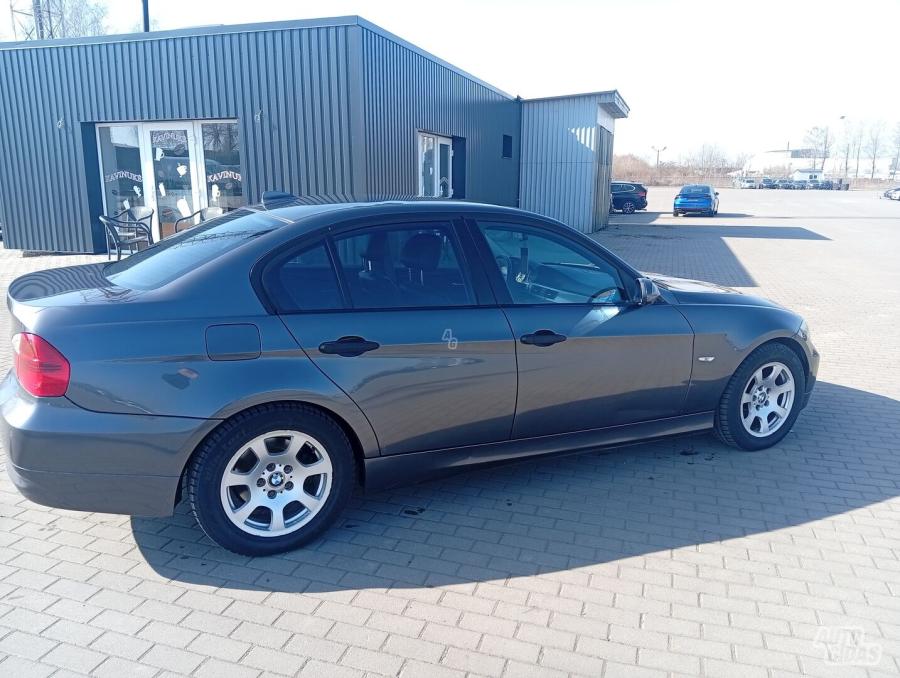 BMW 320 2005 Marijampole, ar dzinēja tilpumu 2.00 L un nobraukumu 450 tūkst. km par 2500 €, foto 4 vietnē AUTOMOTO.COM.LV