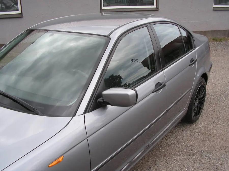 BMW 320 2005 Sigulda, ar dzinēja tilpumu 2.00 L un nobraukumu 247 tūkst. km par 2950 €, foto 14 vietnē AUTOMOTO.COM.LV