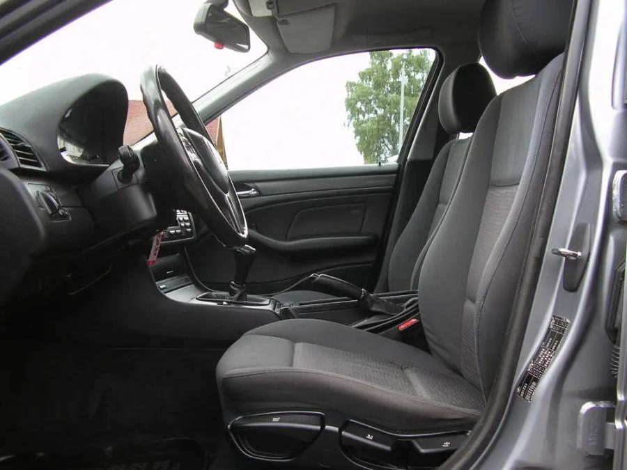 BMW 320 2005 Sigulda, ar dzinēja tilpumu 2.00 L un nobraukumu 247 tūkst. km par 2950 €, foto 17 vietnē AUTOMOTO.COM.LV