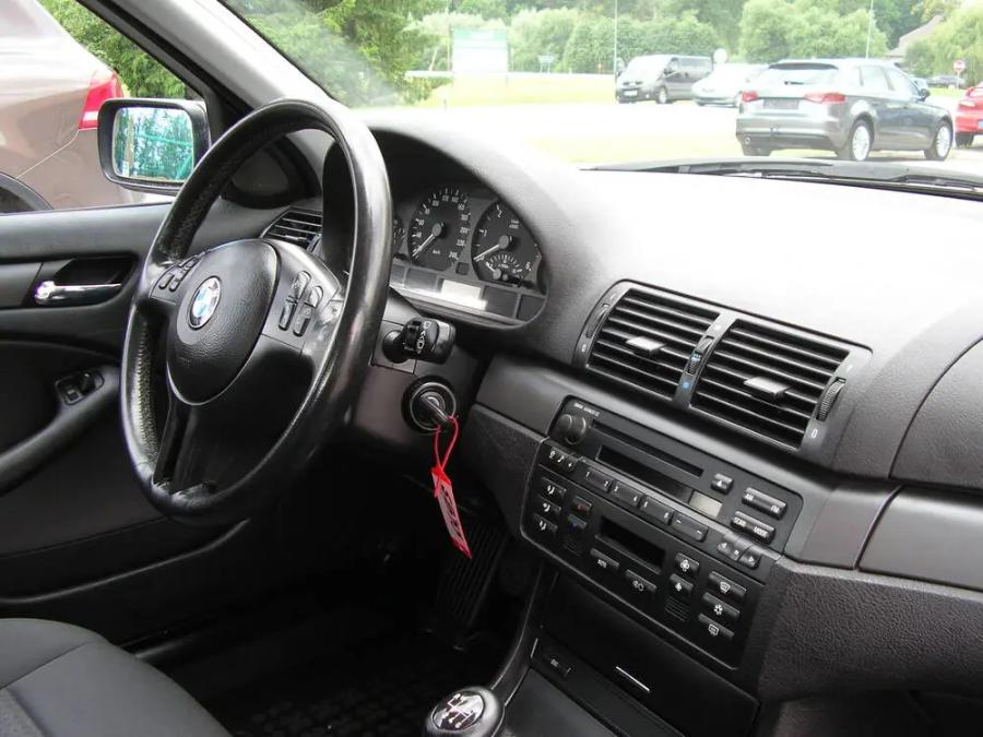 BMW 320 2005 Sigulda, ar dzinēja tilpumu 2.00 L un nobraukumu 247 tūkst. km par 2950 €, foto 22 vietnē AUTOMOTO.COM.LV