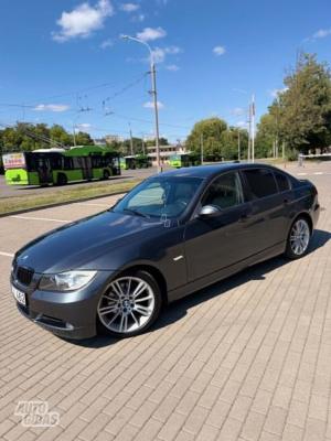BMW 320 2005 in Kaunas, with an engine capacity of 2.00 L and mileage of 296 thousand km for 3300 €, photo 3 on AUTOMOTO.COM.LV