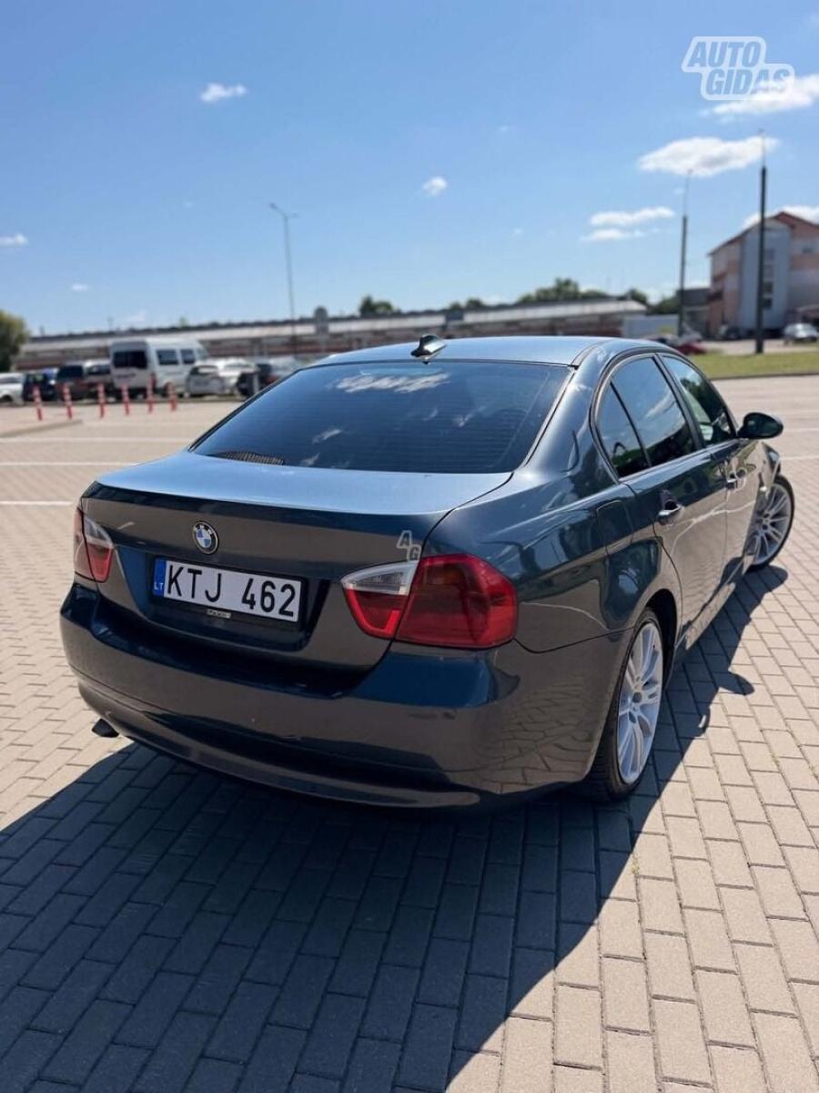 BMW 320 2005 in Kaunas, with an engine capacity of 2.00 L and mileage of 296 thousand km for 3300 €, photo 8 on AUTOMOTO.COM.LV