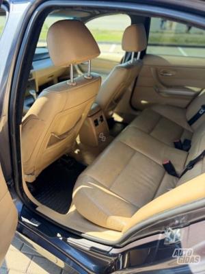BMW 320 2005 in Kaunas, with an engine capacity of 2.00 L and mileage of 296 thousand km for 3300 €, photo 11 on AUTOMOTO.COM.LV