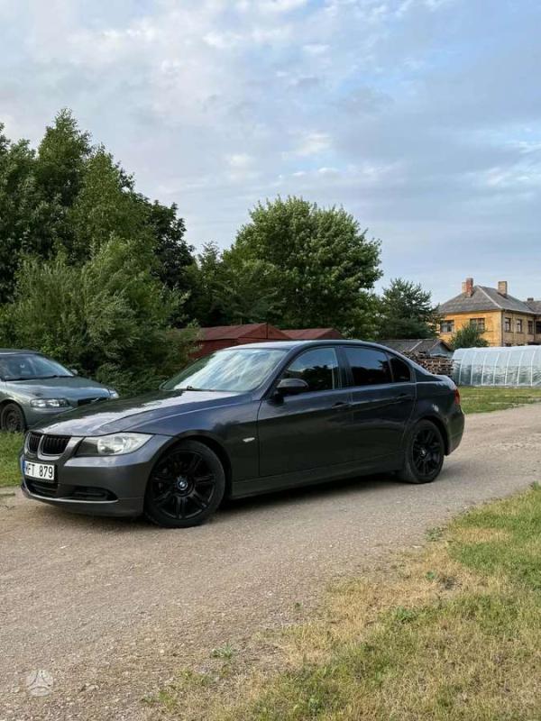 BMW 320 2005 Pakruojis, ar dzinēja tilpumu 0.00 L un nobraukumu 490 tūkst. km par 2500 €, foto 1 vietnē AUTOMOTO.COM.LV