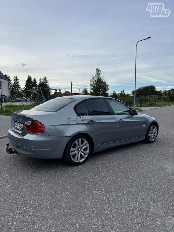 BMW 320 2005 Viļņa, ar dzinēja tilpumu 2.00 L un nobraukumu 289 tūkst. km par 2200 €, foto 5 vietnē AUTOMOTO.COM.LV