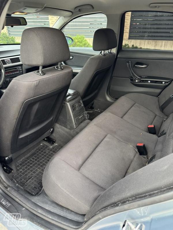 BMW 320 2005 Viļņa, ar dzinēja tilpumu 2.00 L un nobraukumu 289 tūkst. km par 2200 €, foto 9 vietnē AUTOMOTO.COM.LV