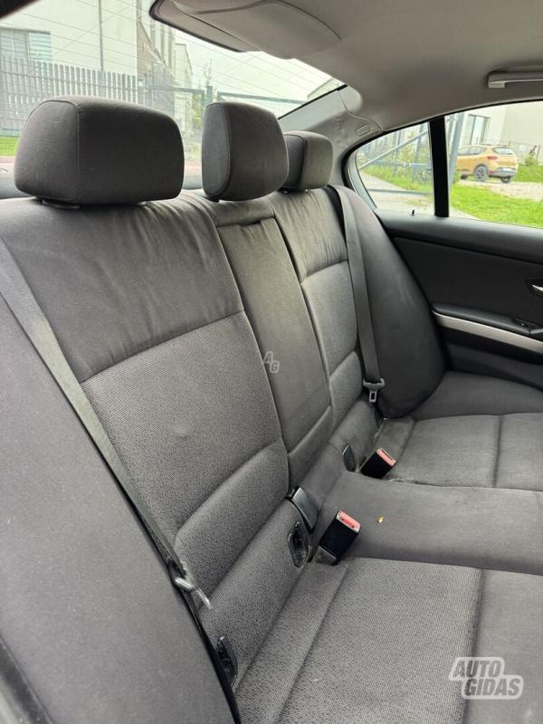 BMW 320 2005 Viļņa, ar dzinēja tilpumu 2.00 L un nobraukumu 289 tūkst. km par 2200 €, foto 11 vietnē AUTOMOTO.COM.LV