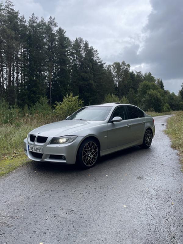 BMW 320 2005 Kerdla, ar dzinēja tilpumu 2.00 L un nobraukumu 272 tūkst. km par 4500 €, foto 3 vietnē AUTOMOTO.COM.LV