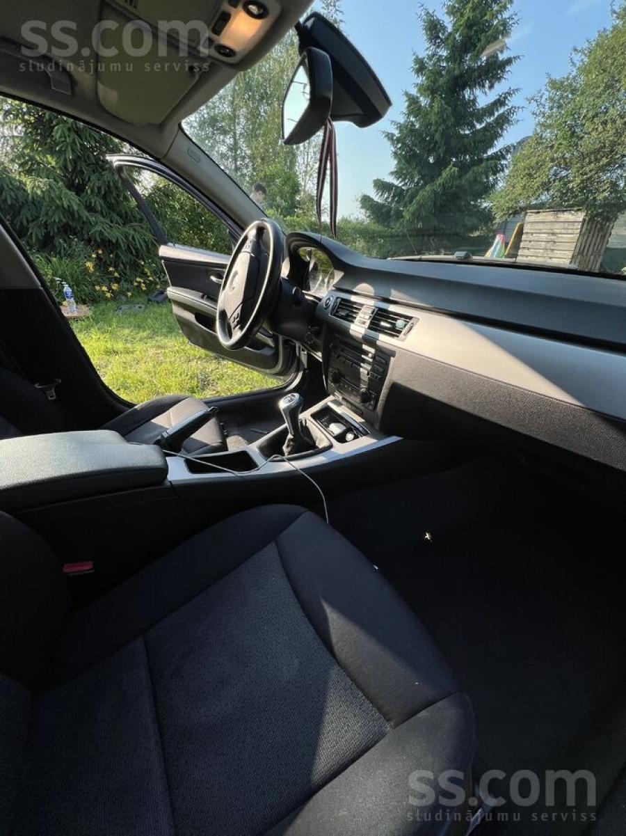 BMW 320 2006 Rīga, ar dzinēja tilpumu 2.00 L un nobraukumu 245 tūkst. km par 4000 €, foto 18 vietnē AUTOMOTO.COM.LV