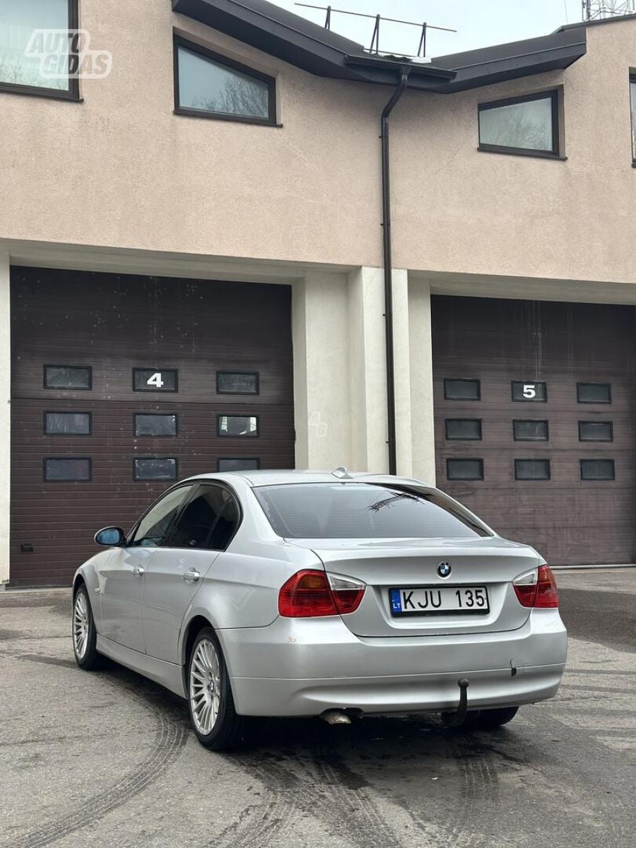 BMW 320 2006 in Klaipeda, with an engine capacity of 2.00 L and mileage of 300 thousand km for 2350 €, photo 5 on AUTOMOTO.COM.LV