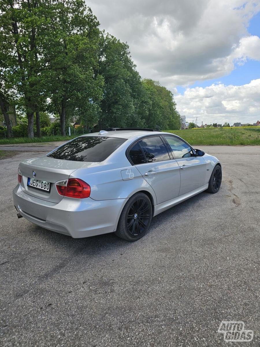 BMW 320 2006 Panevēža, ar dzinēja tilpumu 2.00 L un nobraukumu 383 tūkst. km par 2800 €, foto 5 vietnē AUTOMOTO.COM.LV