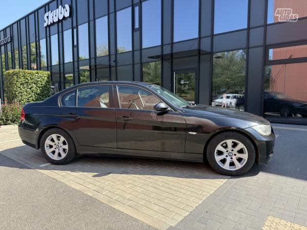 BMW 320 2006 Viļņa, ar dzinēja tilpumu 2.00 L un nobraukumu 380 tūkst. km par 2200 €, foto 9 vietnē AUTOMOTO.COM.LV