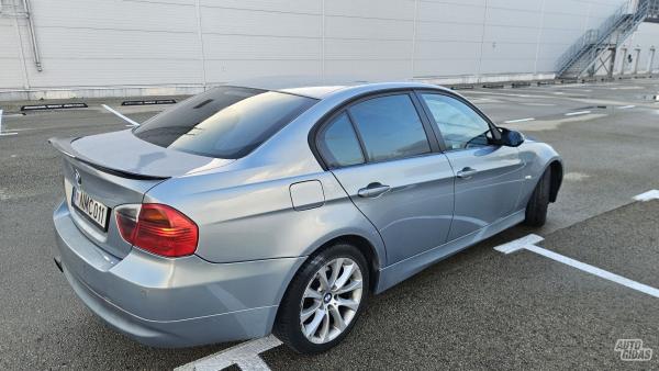 BMW 320 2006 Panevēža, ar dzinēja tilpumu 2.00 L un nobraukumu 300 tūkst. km par 2950 €, foto 3 vietnē AUTOMOTO.COM.LV