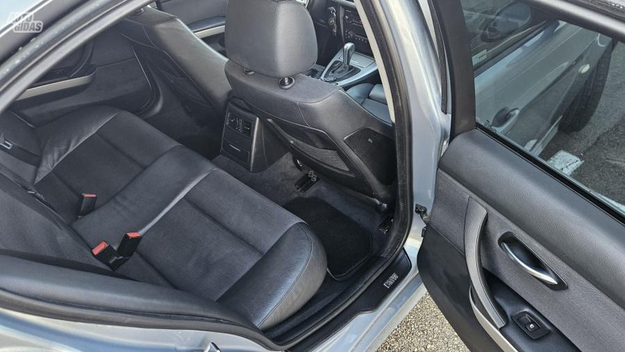 BMW 320 2006 Panevēža, ar dzinēja tilpumu 2.00 L un nobraukumu 300 tūkst. km par 2950 €, foto 12 vietnē AUTOMOTO.COM.LV