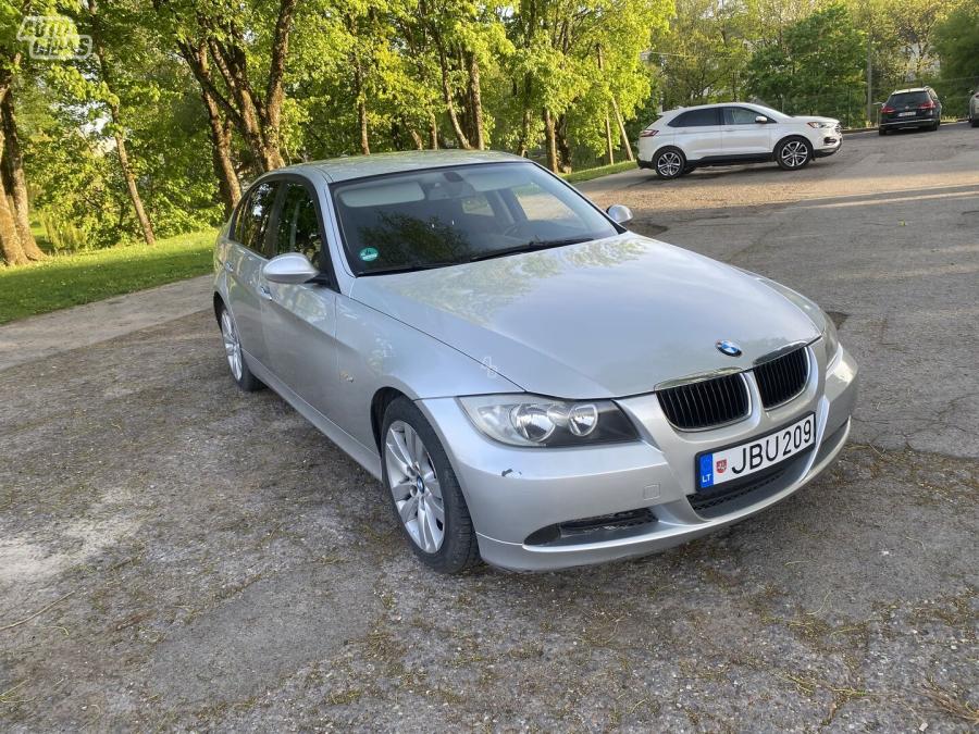 BMW 320 2007 in Kretinga, with an engine capacity of 2.00 L and mileage of 329 thousand km for 2350 €, photo 14 on AUTOMOTO.COM.LV
