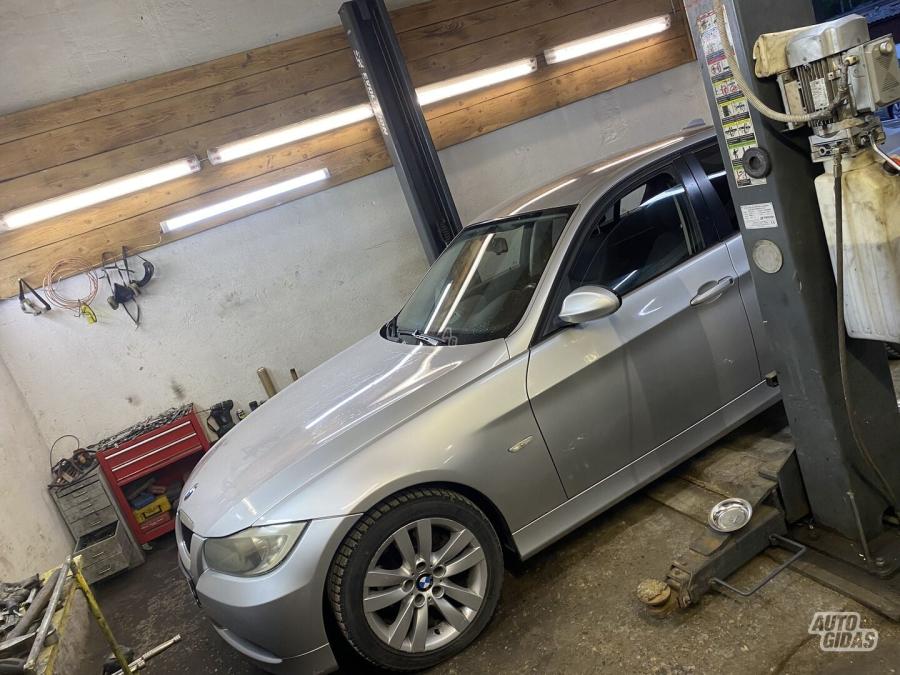 BMW 320 2007 in Kretinga, with an engine capacity of 2.00 L and mileage of 329 thousand km for 2350 €, photo 16 on AUTOMOTO.COM.LV