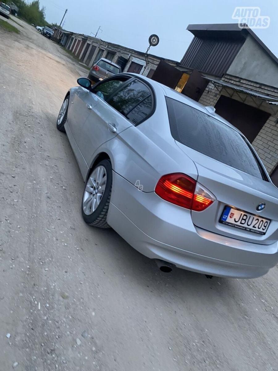 BMW 320 2007 in Kretinga, with an engine capacity of 2.00 L and mileage of 329 thousand km for 2350 €, photo 23 on AUTOMOTO.COM.LV