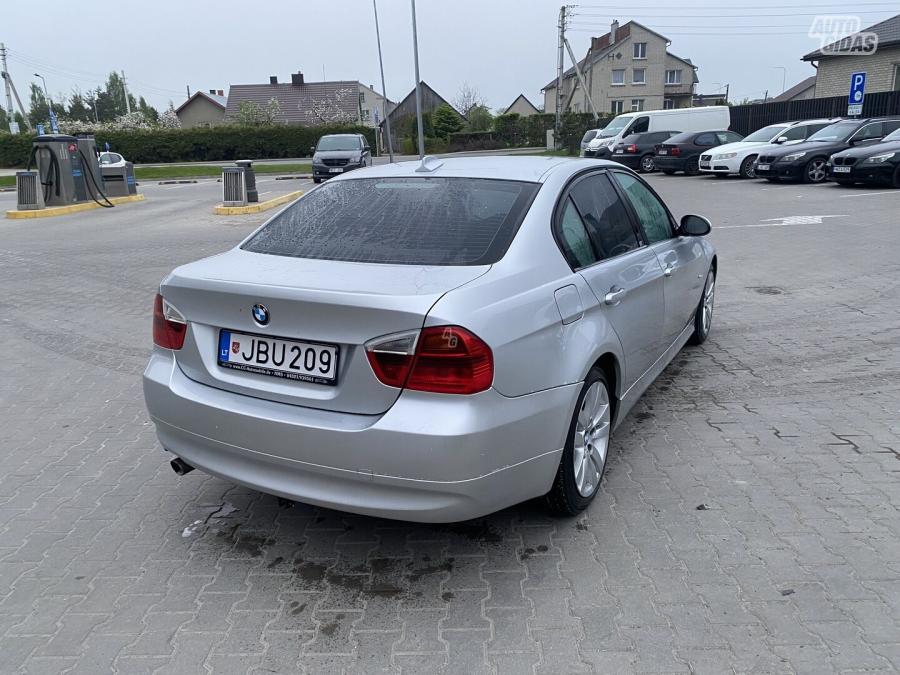 BMW 320 2007 in Kretinga, with an engine capacity of 2.00 L and mileage of 329 thousand km for 2350 €, photo 29 on AUTOMOTO.COM.LV