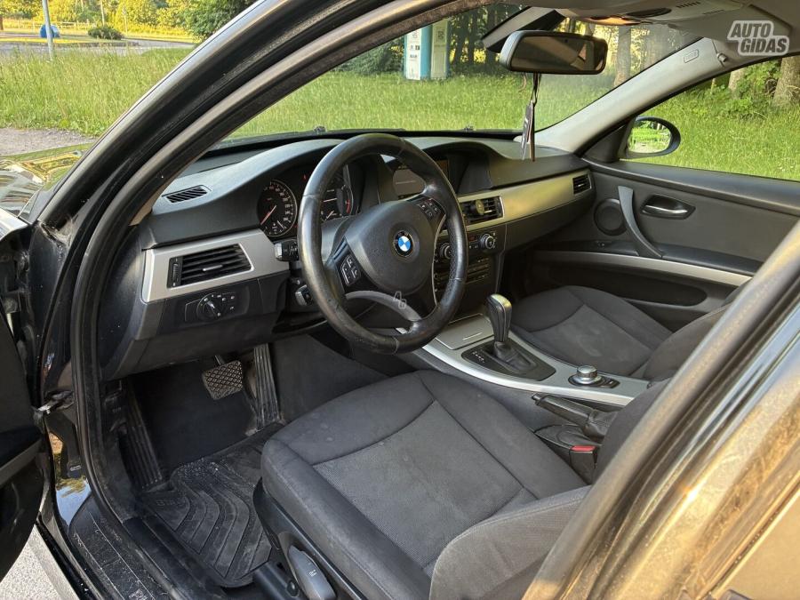 BMW 320 2007 in Klaipeda, with an engine capacity of 2.00 L and mileage of 402 thousand km for 2700 €, photo 10 on AUTOMOTO.COM.LV