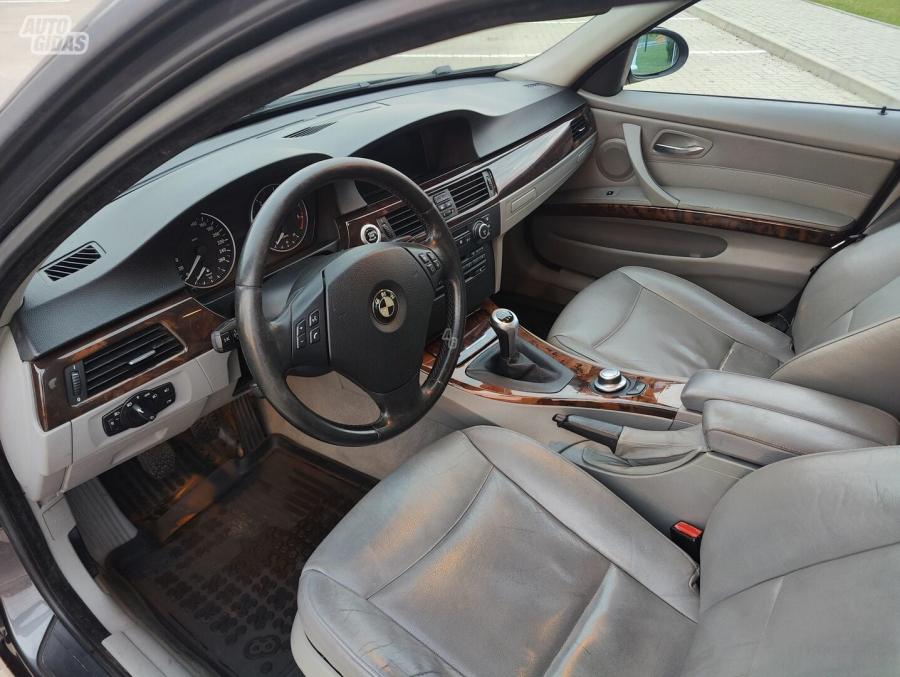BMW 320 2007 in Kaunas, with an engine capacity of 2.00 L and mileage of 321 thousand km for 2600 €, photo 12 on AUTOMOTO.COM.LV