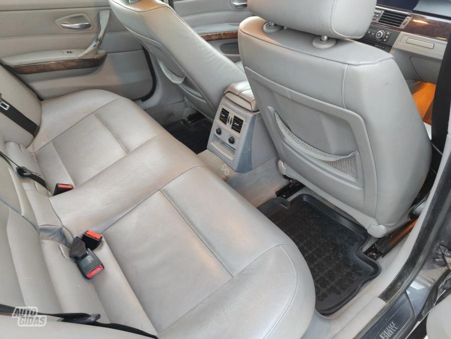 BMW 320 2007 in Kaunas, with an engine capacity of 2.00 L and mileage of 321 thousand km for 2600 €, photo 15 on AUTOMOTO.COM.LV