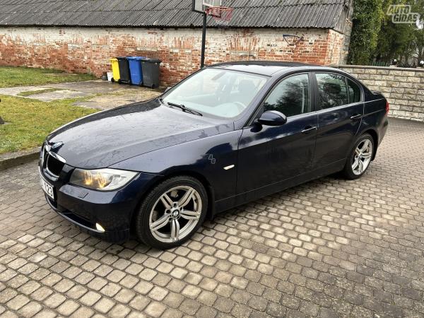 BMW 320 2008 in Kelme, with an engine capacity of 2.00 L and mileage of 300 thousand km for 2999 €, photo 2 on AUTOMOTO.COM.LV