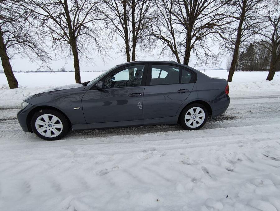 BMW 320 2008 in Pakruojis, with an engine capacity of 2.00 L and mileage of 301 thousand km for 3500 €, photo 1 on AUTOMOTO.COM.LV
