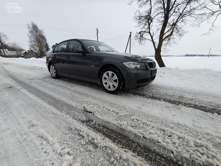BMW 320 2008 in Pakruojis, with an engine capacity of 2.00 L and mileage of 301 thousand km for 3500 €, photo 4 on AUTOMOTO.COM.LV