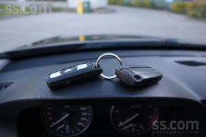 BMW 320 2008 Rīga, ar dzinēja tilpumu 2.00 L un nobraukumu 297 tūkst. km par 4490 €, foto 33 vietnē AUTOMOTO.COM.LV