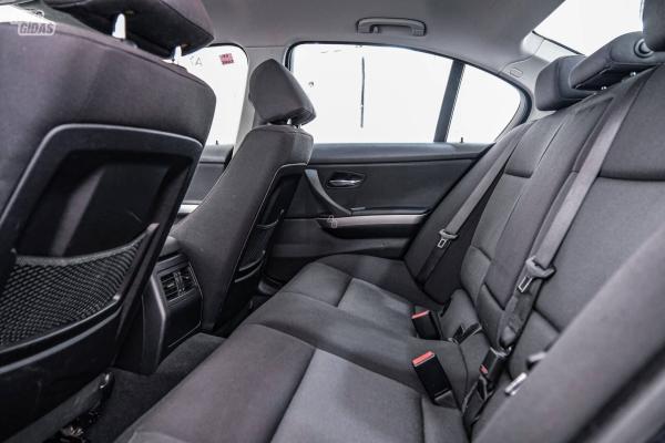 BMW 320 2008 Kauņa, ar dzinēja tilpumu 2.00 L un nobraukumu 299 tūkst. km par 4490 €, foto 9 vietnē AUTOMOTO.COM.LV