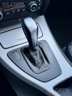 BMW 320 2008 in Riga, with an engine capacity of 2.00 L and mileage of 201 thousand km for 6400 €, photo 9 on AUTOMOTO.COM.LV