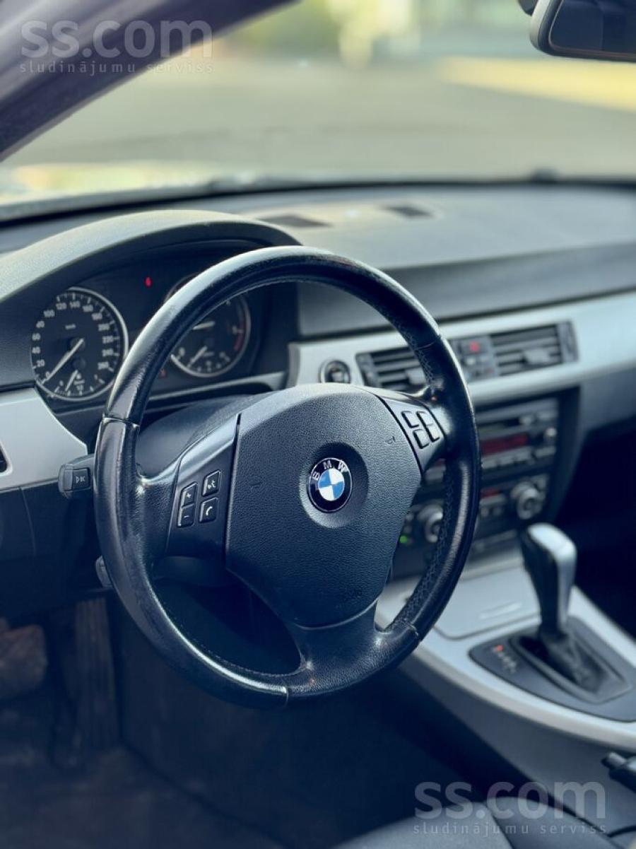 BMW 320 2008 in Riga, with an engine capacity of 2.00 L and mileage of 201 thousand km for 6400 €, photo 13 on AUTOMOTO.COM.LV