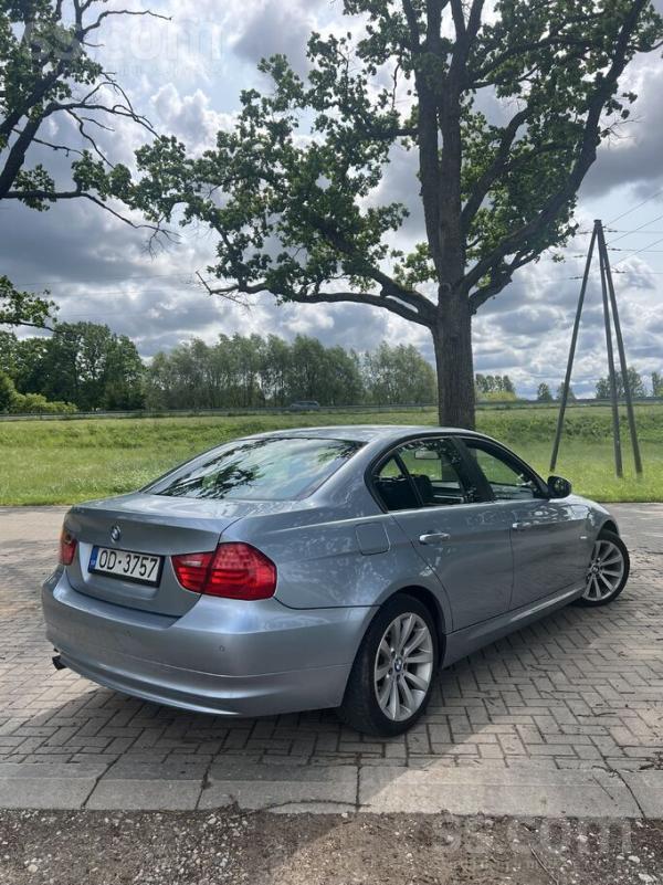 BMW 320 2009 Valmiera, ar dzinēja tilpumu 2.00 L un nobraukumu 268 tūkst. km par 5500 €, foto 2 vietnē AUTOMOTO.COM.LV