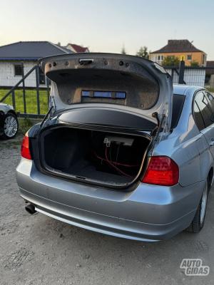 BMW 320 2009 in Klaipeda, with an engine capacity of 2.00 L and mileage of 339 thousand km for 4900 €, photo 8 on AUTOMOTO.COM.LV