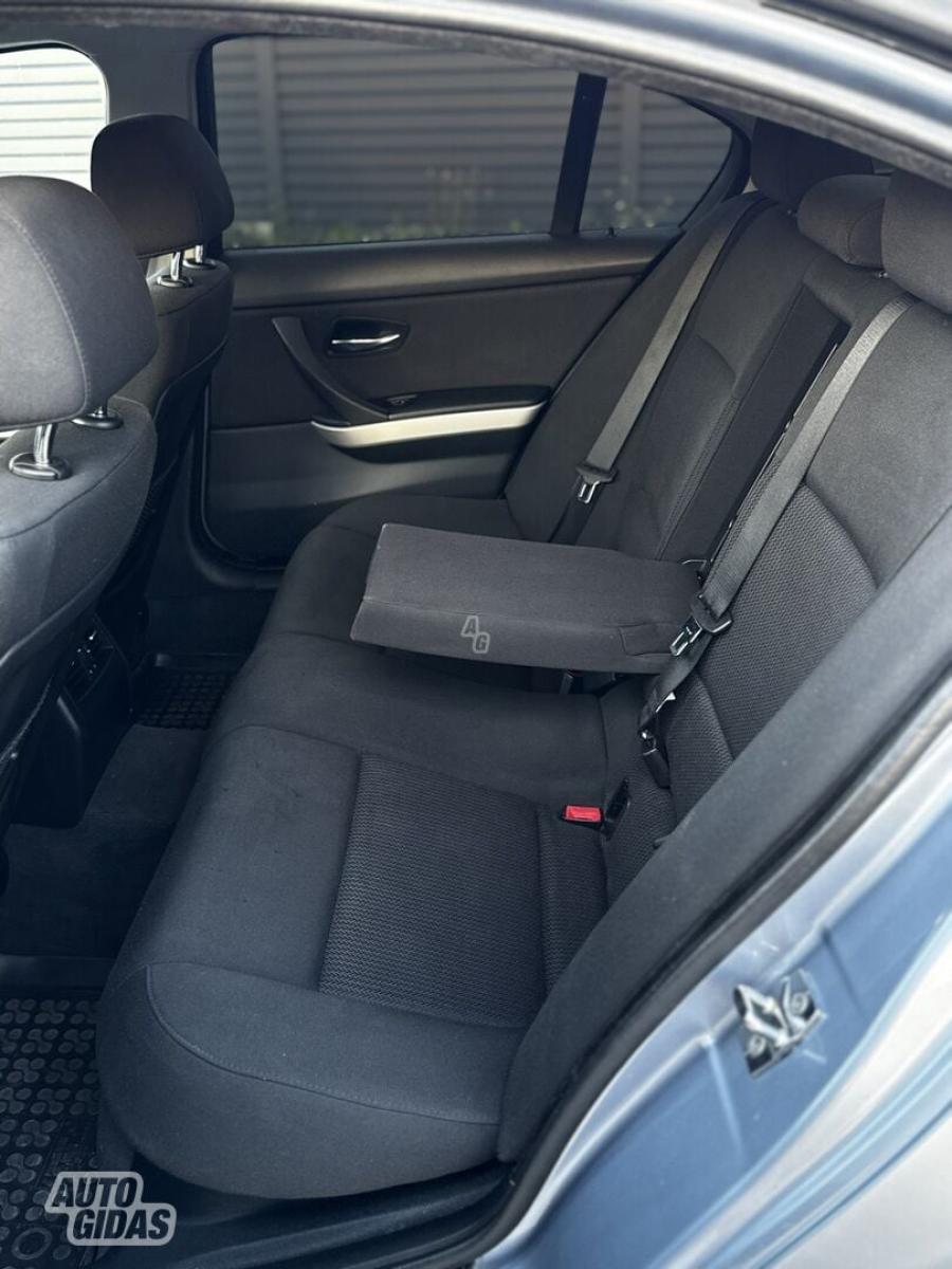 BMW 320 2009 in Klaipeda, with an engine capacity of 2.00 L and mileage of 339 thousand km for 4900 €, photo 19 on AUTOMOTO.COM.LV