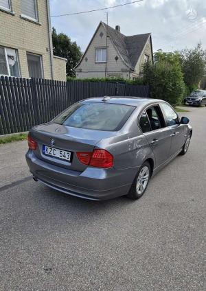 BMW 320 2009 in Vilkaviskis, with an engine capacity of 2.00 L and mileage of 300 thousand km for 3300 €, photo 4 on AUTOMOTO.COM.LV