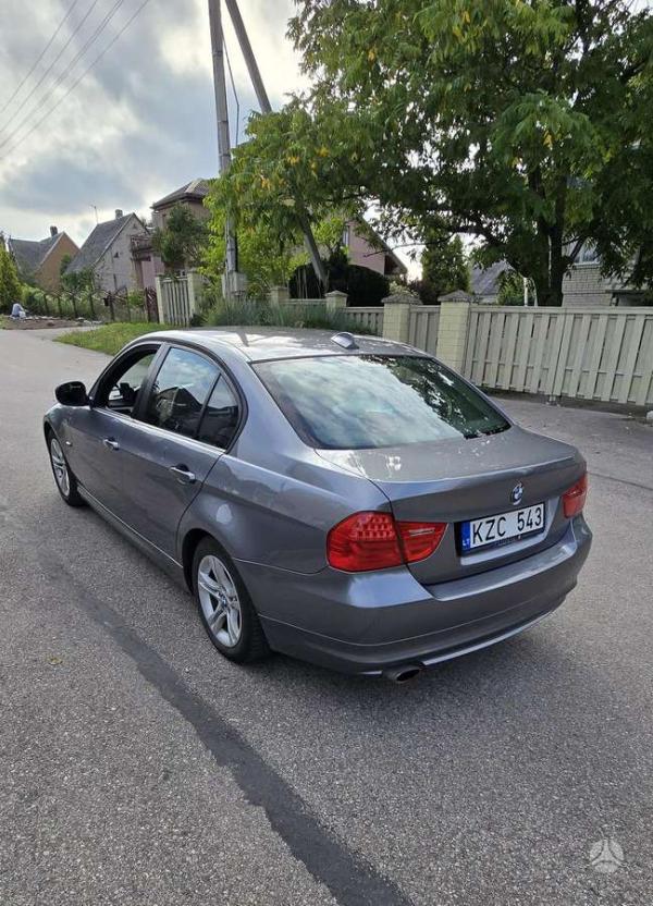 BMW 320 2009 in Vilkaviskis, with an engine capacity of 2.00 L and mileage of 300 thousand km for 3300 €, photo 5 on AUTOMOTO.COM.LV