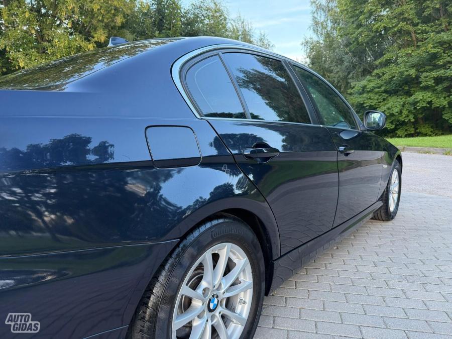 BMW 320 2010 Viļņa, ar dzinēja tilpumu 2.00 L un nobraukumu 290 tūkst. km par 5500 €, foto 14 vietnē AUTOMOTO.COM.LV